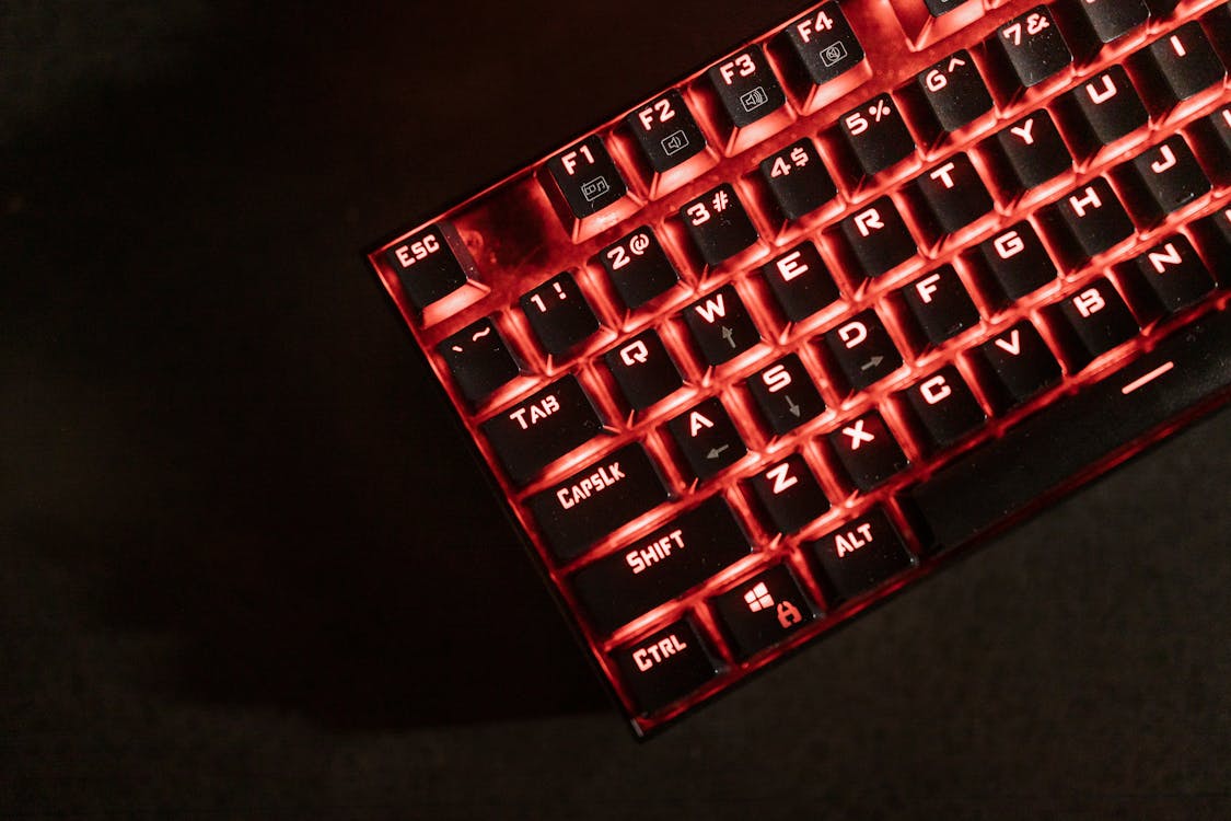 10 Features to Look for in a Good Gaming Keyboard - Gamakos